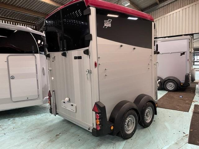 Ifor Williams Trailers Ifor Williams HBX506 Double Horse Trailer - Twin ...
